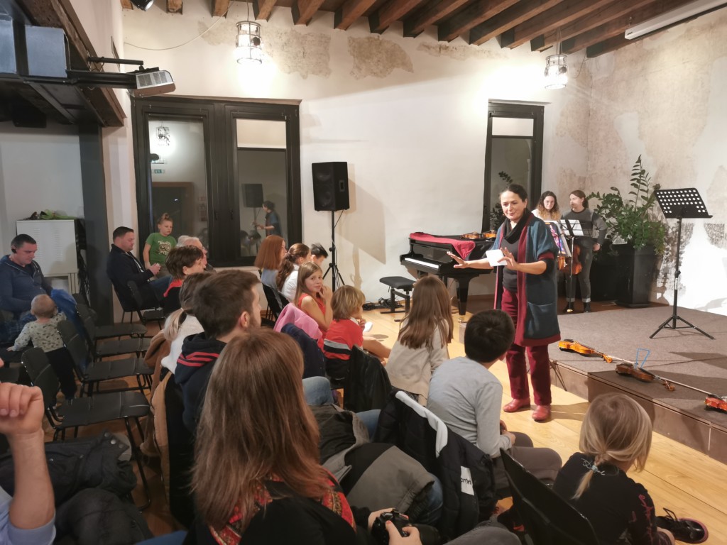 Musica di violini e viole in Sala Nobile | Il Mandracchio